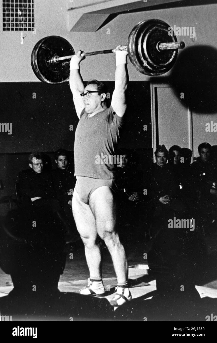 YURI VLASOV IN TRAINING - ; 17 SEPTEMBER 1962 Stock Photo - Alamy