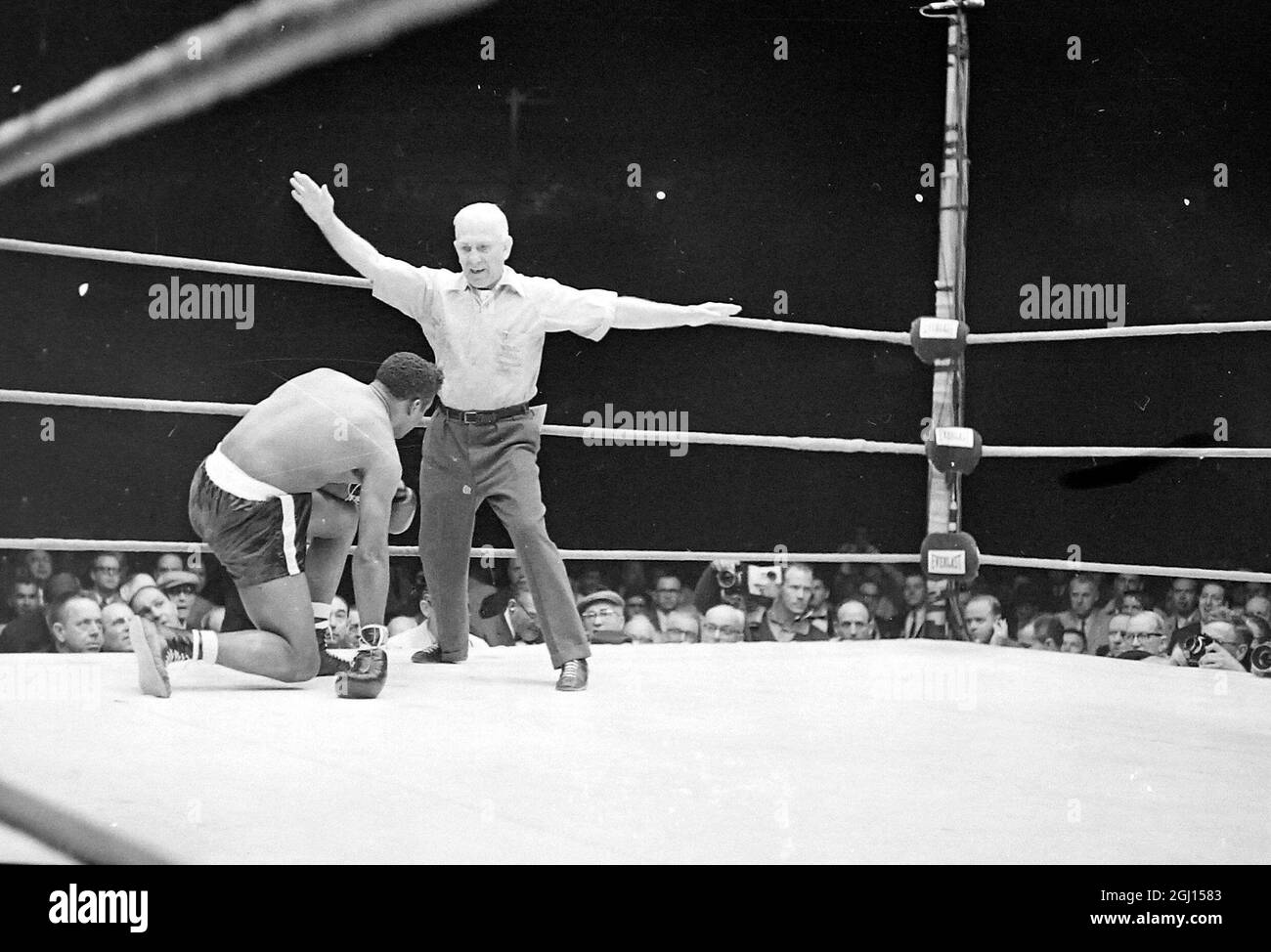 Liston patterson hi-res stock photography and images - Alamy