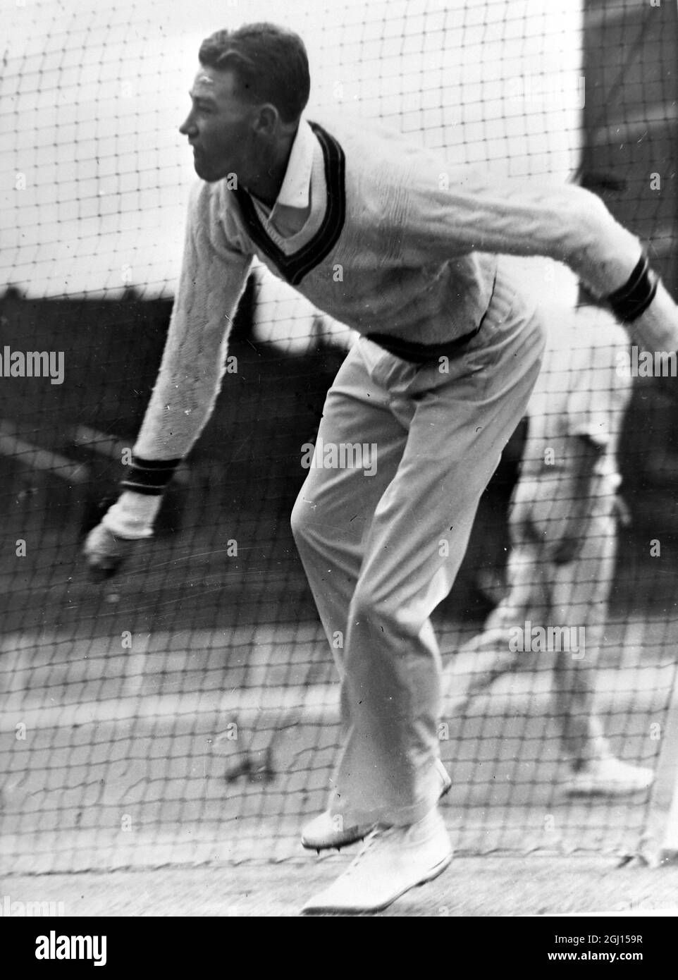 KEITH SLATER CRICKET PLAYER IN ACTION - ; 10 OCTOBER 1962 Stock Photo ...