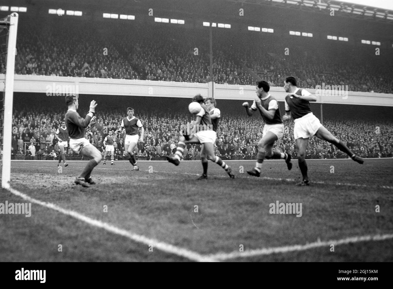 24 november 1962 hi-res stock photography and images - Alamy