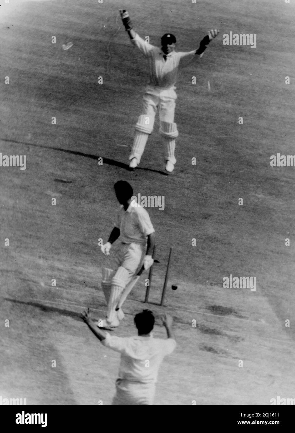 CRICKET MCC V AUSTRALIA - BOBBY SIMPSON CLEAN BOWLED FREDDIE TRUEMAN ...
