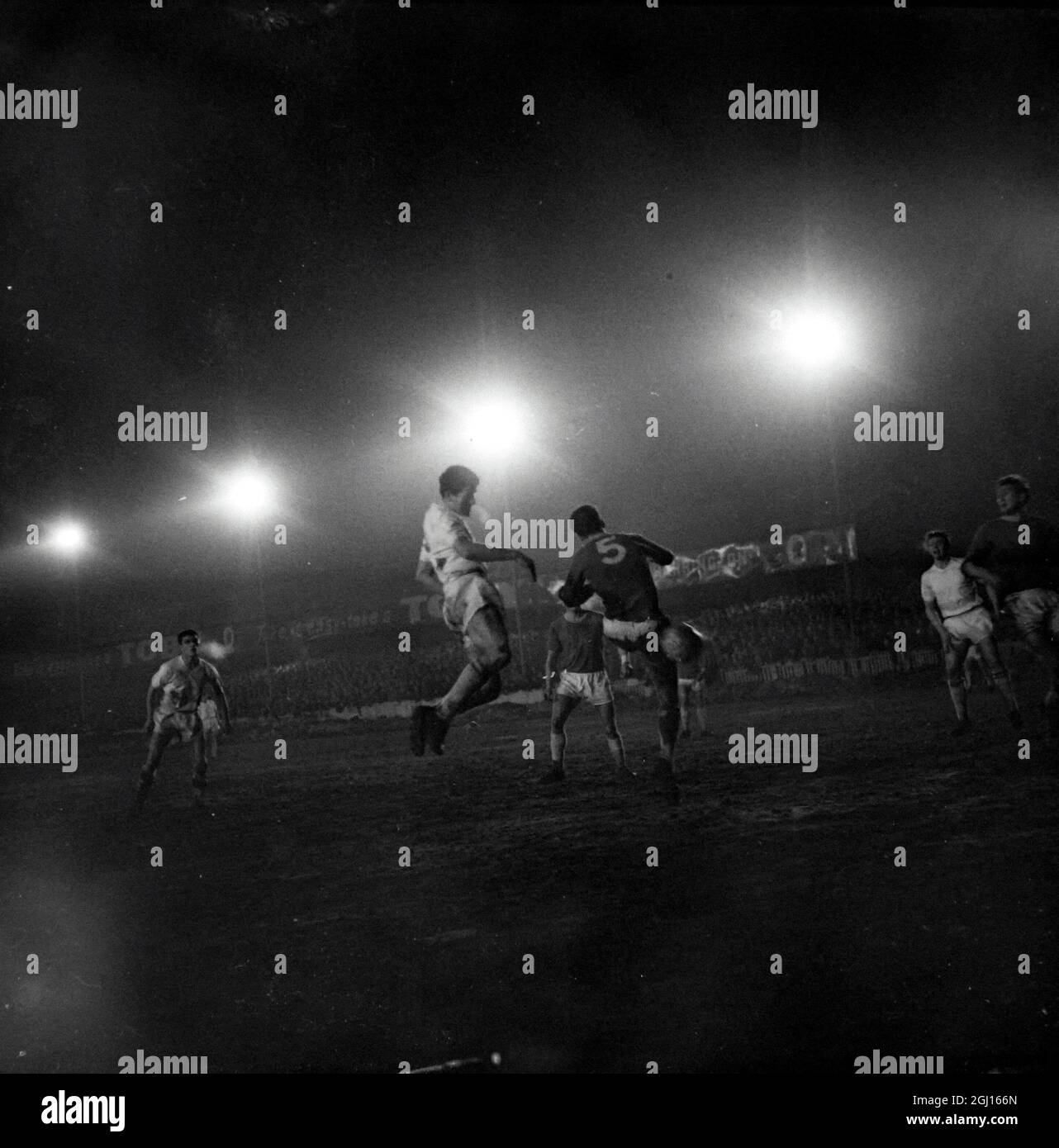 FOOTBALL ACTION - HURLEY CHARLIE NEWCOMBE OF GRAVESEND - ; 12 FEBRUARY ...