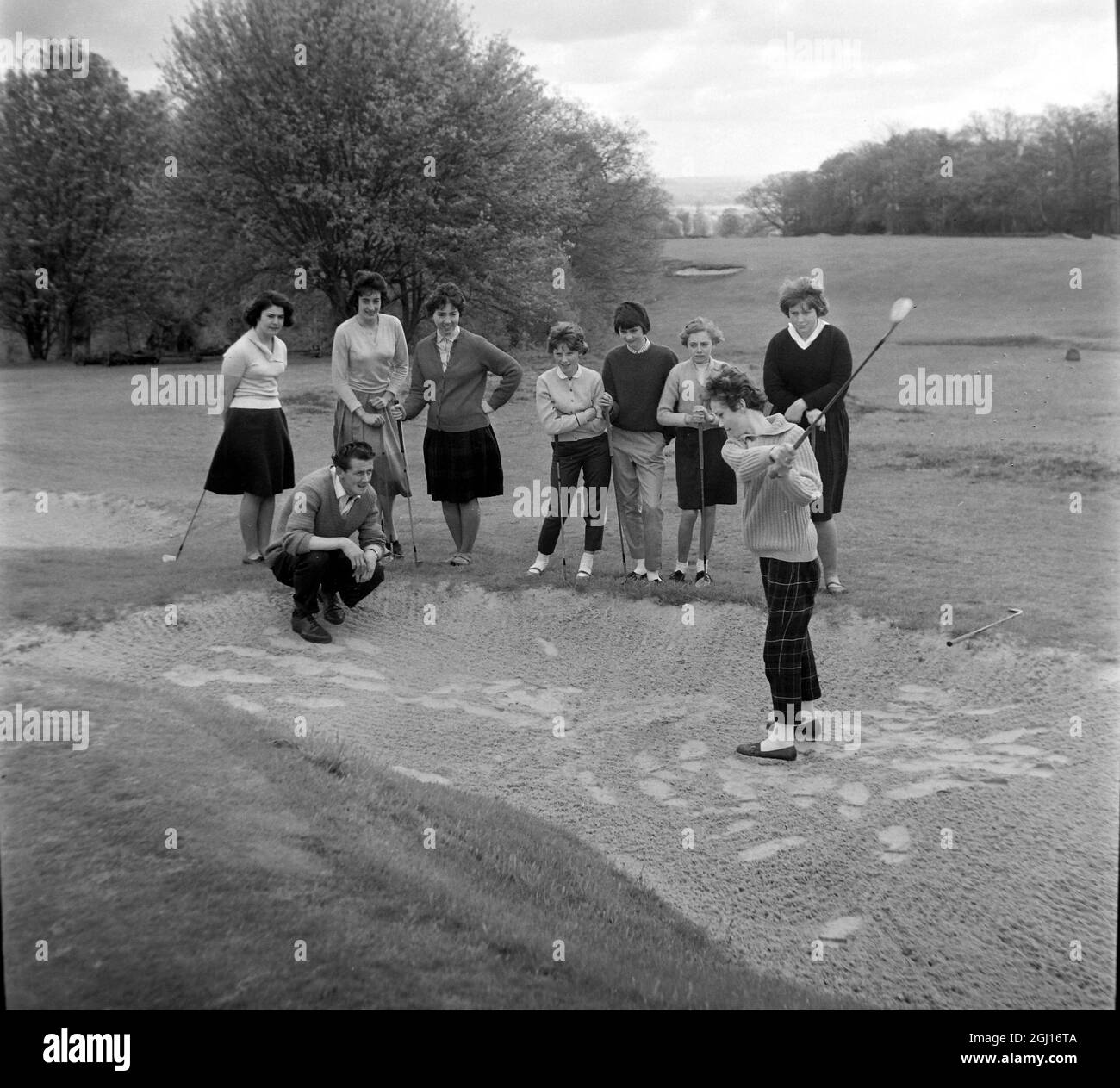 JEAN BUDD CHILD LEARNING TO PLAY GOLF WITH MICHAEL LINDELL IN ...