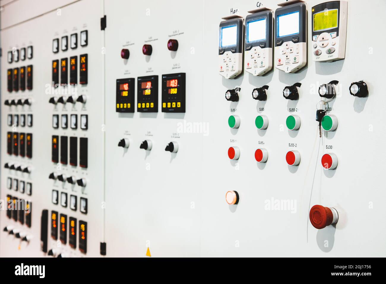 Cnc machine control console hi-res stock photography and images - Alamy