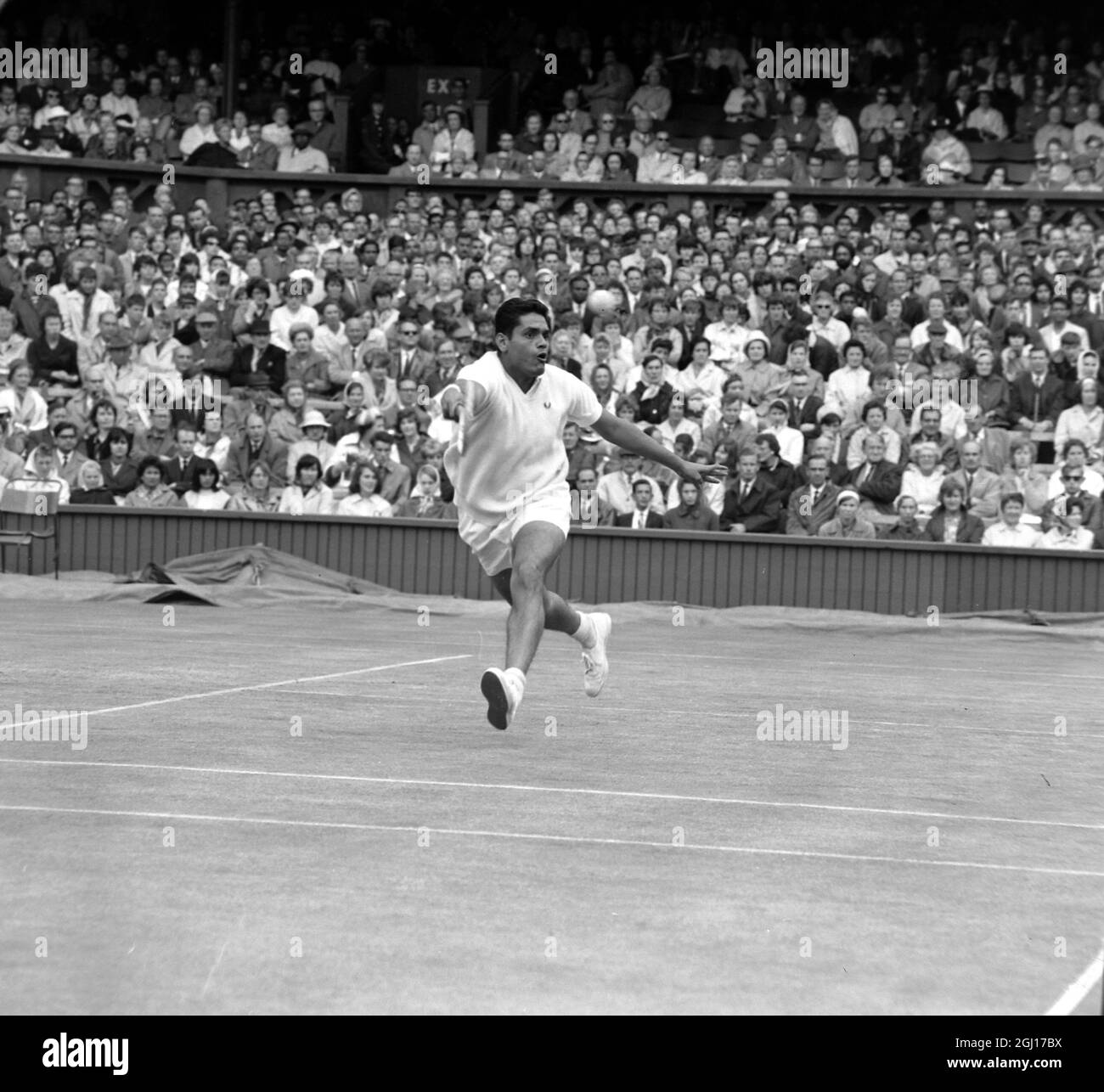 RAMANATHAN KRISHNAN IN ACTION AT TOURNAMENT IN WIMBLEDON INTERNATIONAL ...