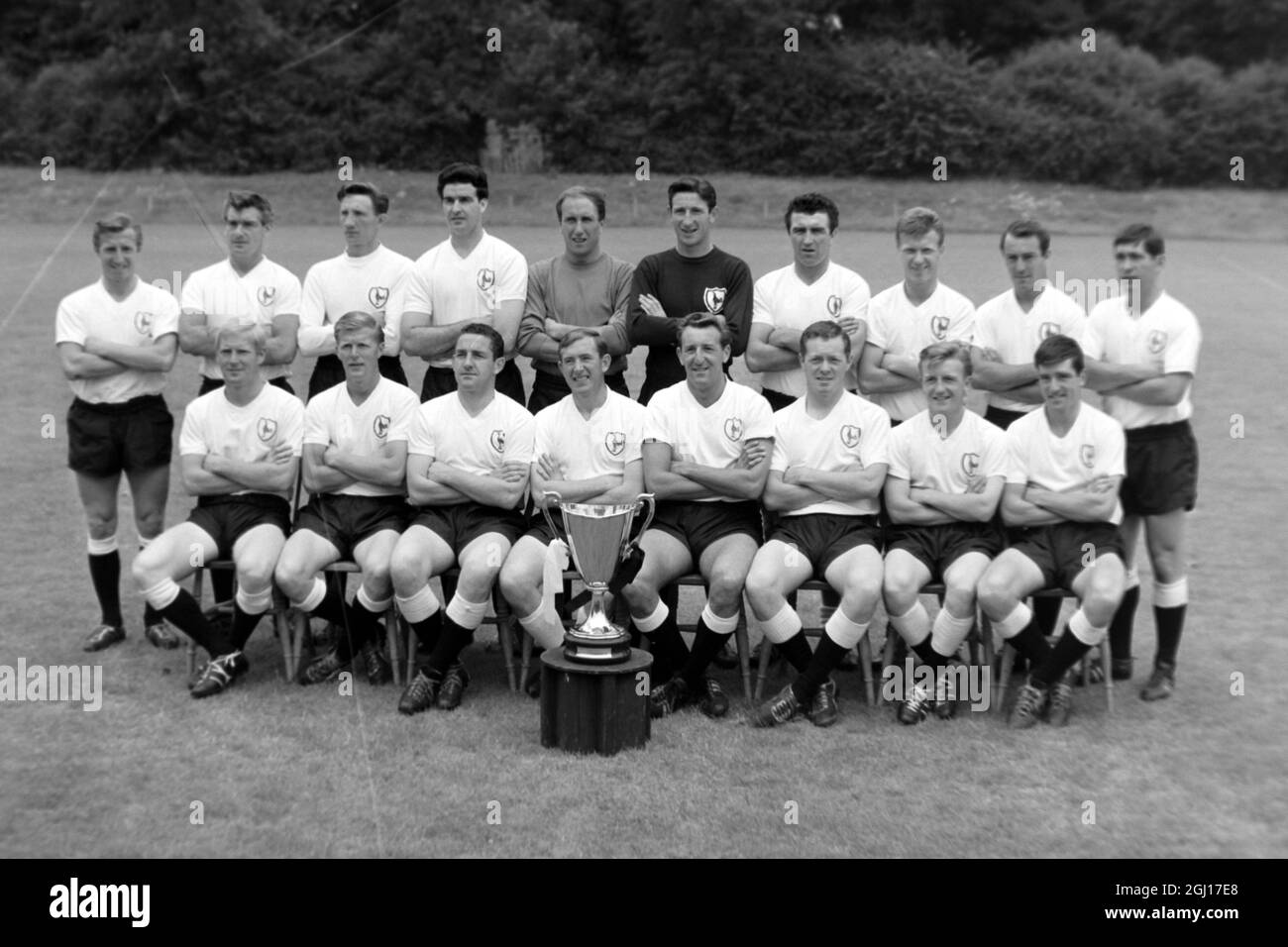FOOTBALL TOTTENHAM HOTSPUR A TEAM LINE UP SPURS ; 2 AUGUST 1963 Stock ...