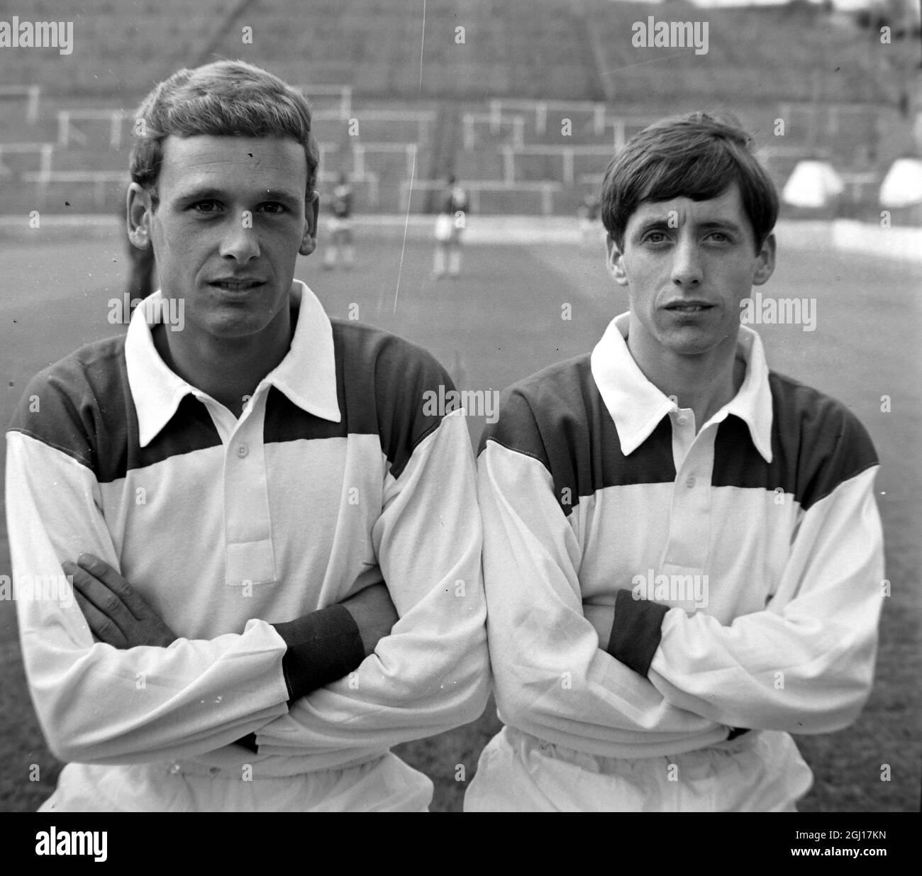 DAVE STOCKS AND JOHN SAUNDERS - PORTRAIT OF FOOTBALLERS OF CHARLTON ...
