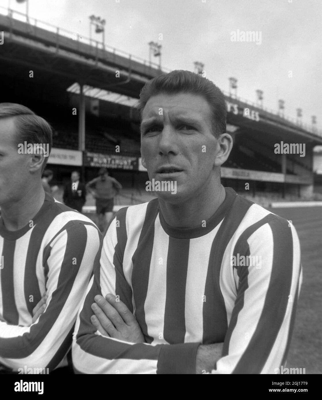 STUART WILLIAMS - FOOTBALLER OF SOUTHAMPTON FOOTBALL CLUB FC PORTRAIT ...