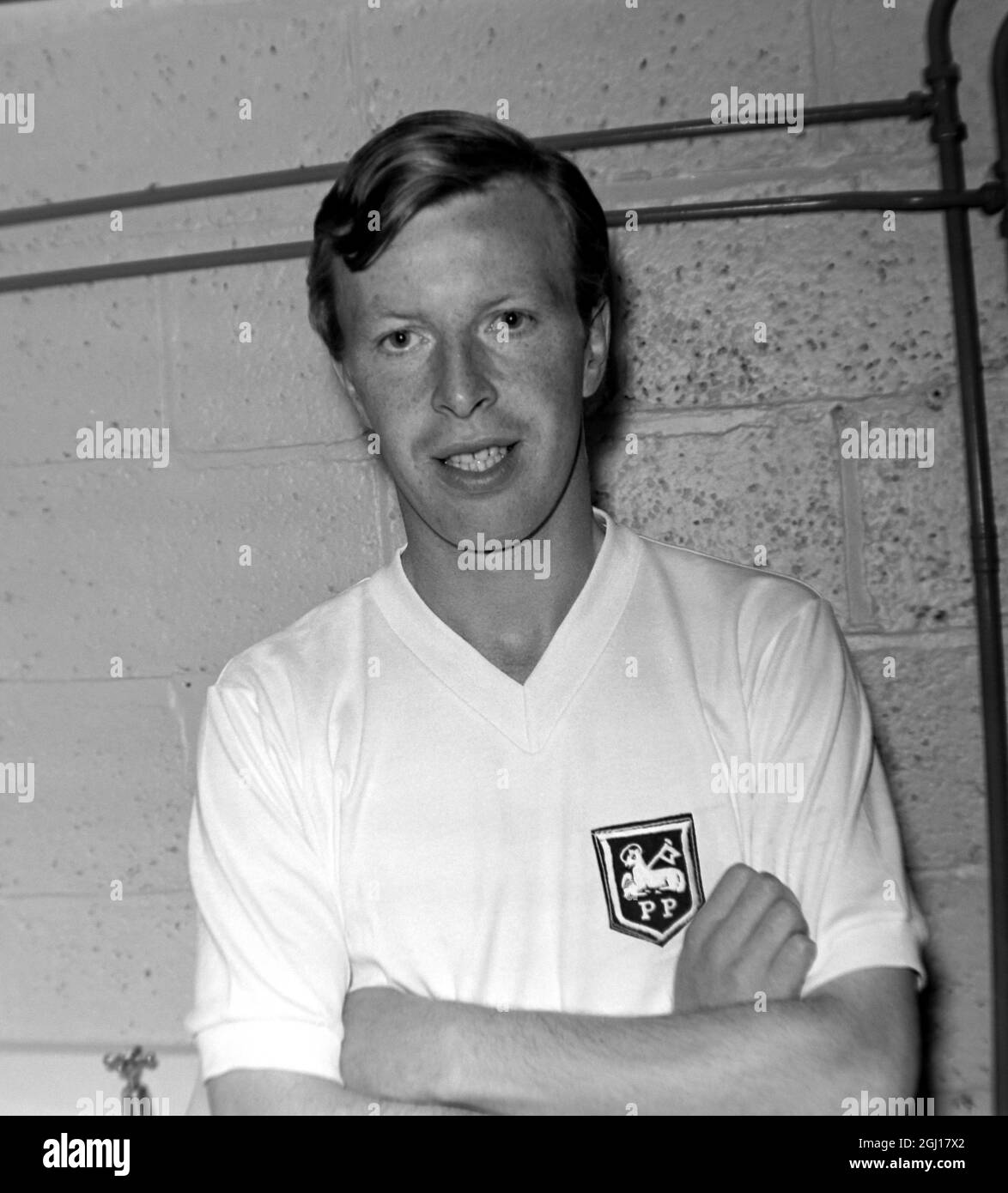 NOBBY LAWTON - FOOTBALLER OF PRESTON NORTH END FOOTBALL CLUB FC PLAYER ...