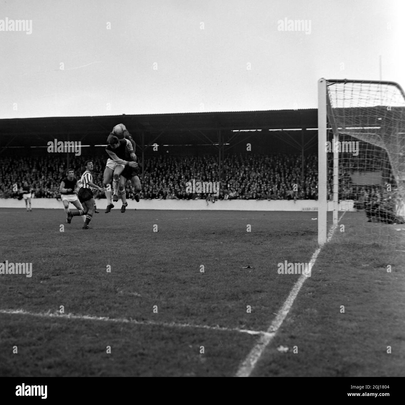 Alan hodgkinson sheffield hi-res stock photography and images - Alamy