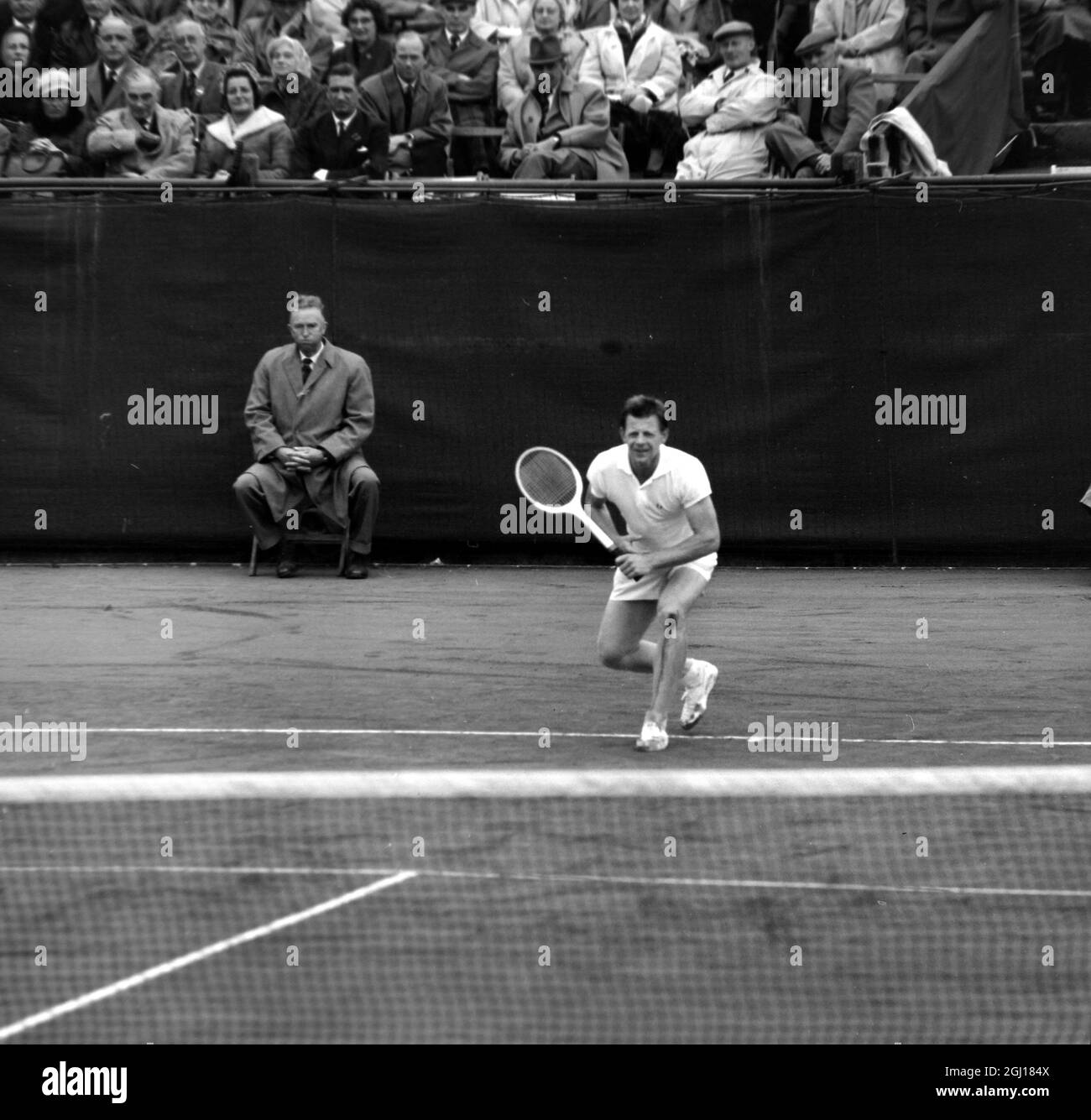 TENNIS PLAYER BILLY KNIGHT IN ACTION IN BOURNEMOUTH - ; 26 SEPTEMBER ...