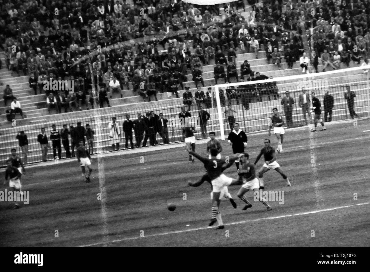 Greek defender hi-res stock photography and images - Alamy