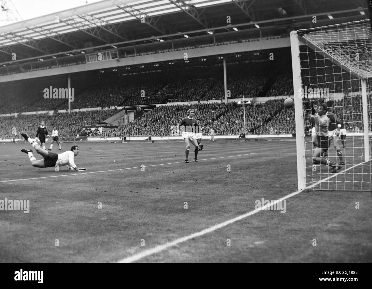 England v rest of the world 1963 hi-res stock photography and images ...