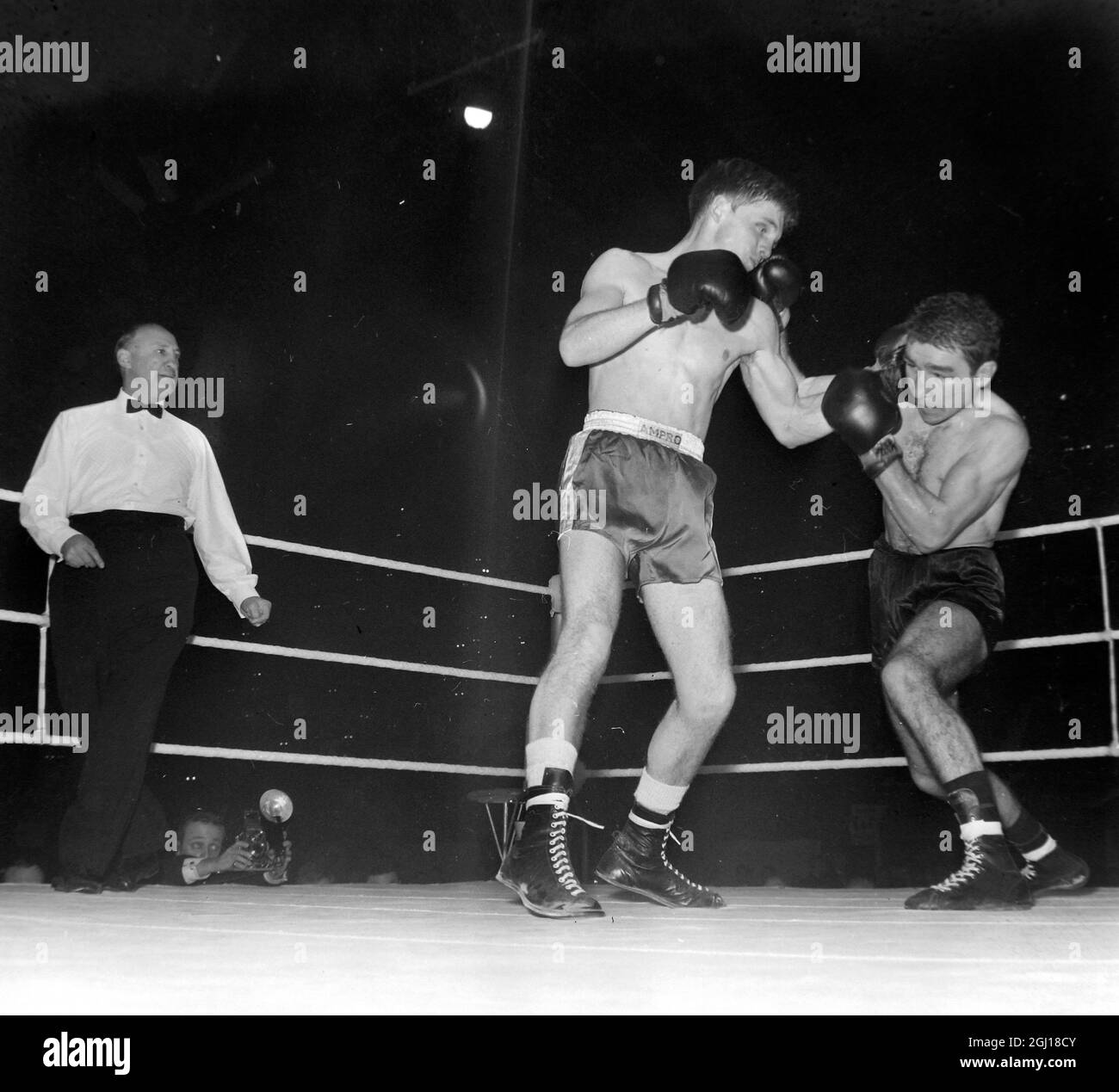 BOXING ALAN RUDKIN V VETROFF AT WEMBLEY, LONDON ; 12 NOVEMBER 1963 ...