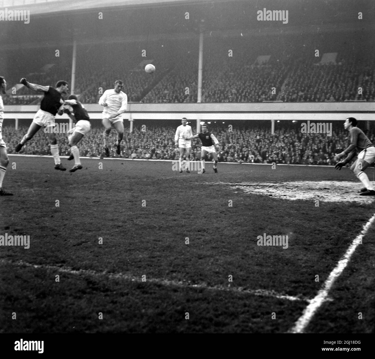 1963 football leicester hi-res stock photography and images - Alamy