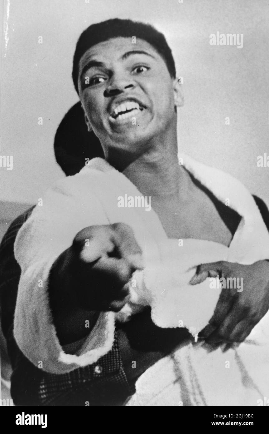 World heavyweight champion sonny liston hi-res stock photography and ...