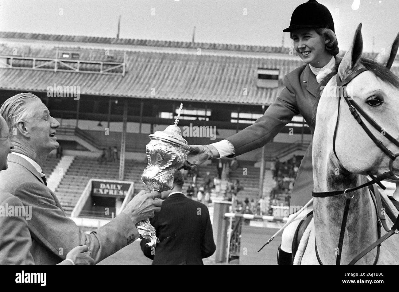 HORSE SHOWS MAIRS MARY ANAKONDA WIN IMPERIAL CUP / ; 22 JULY 1964 Stock ...