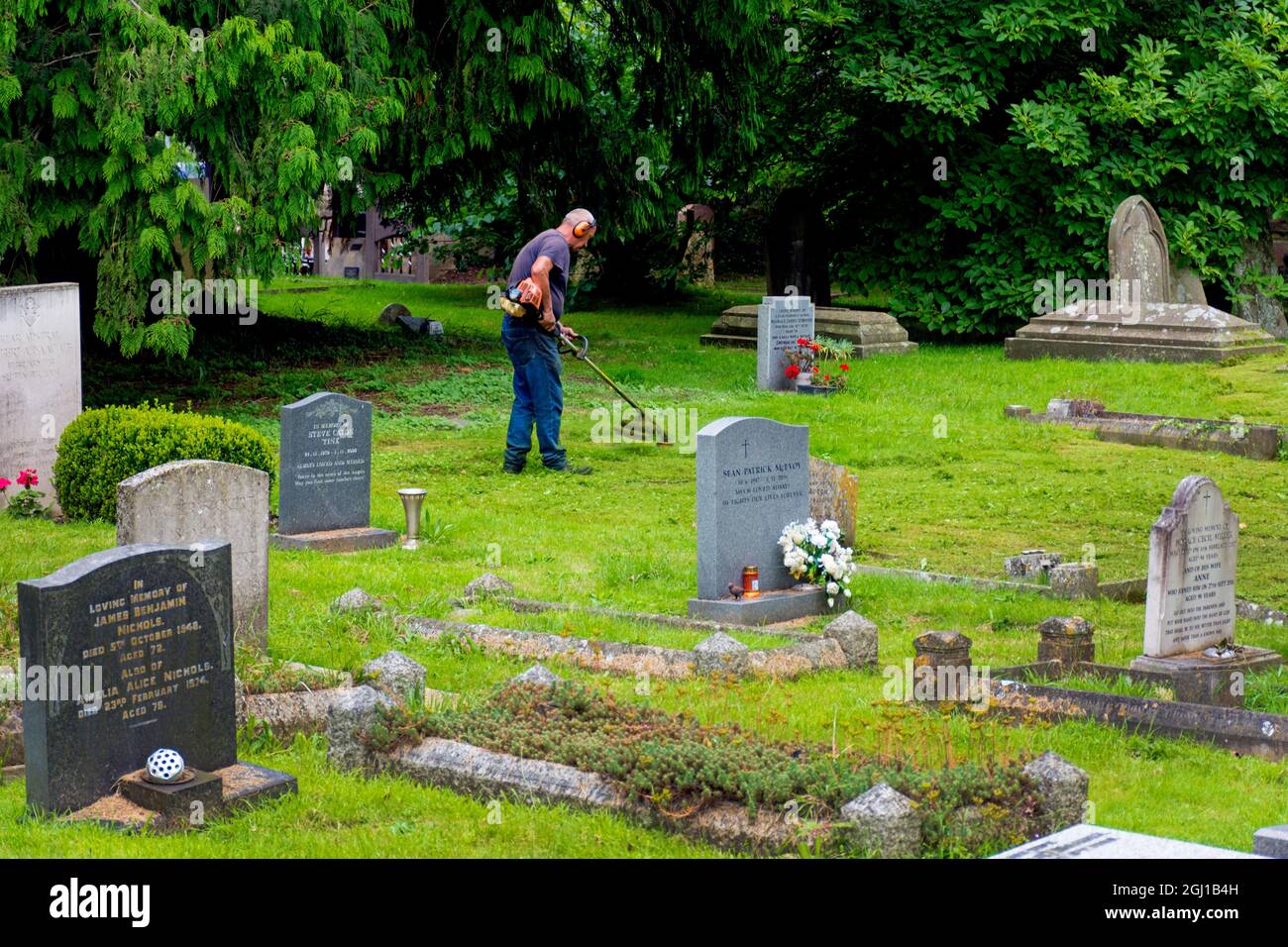 Graveyard, cemetery, maintenance at Church of St Nicholas, Bathampton ...