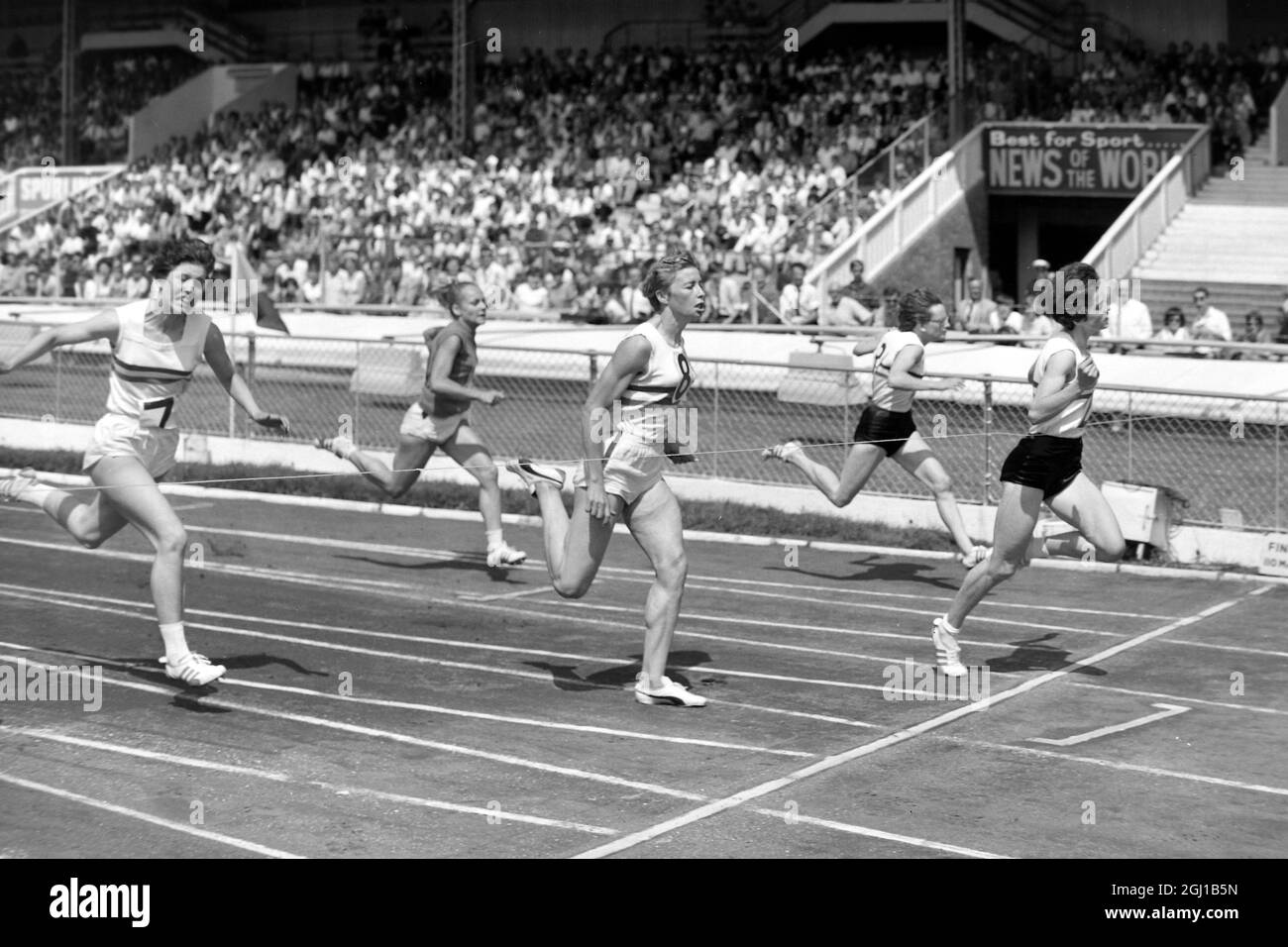 Mary rand 1964 hi-res stock photography and images - Alamy