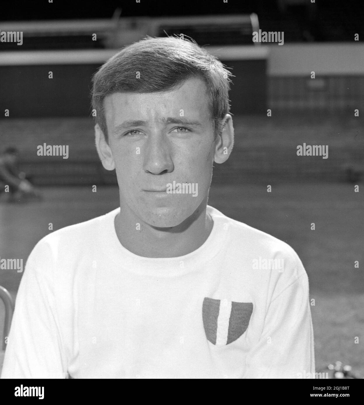 PETER BARRETT - PORTRAIT OF FOOTBALLER OF CRYSTAL PALACE FC FOOTBALL ...