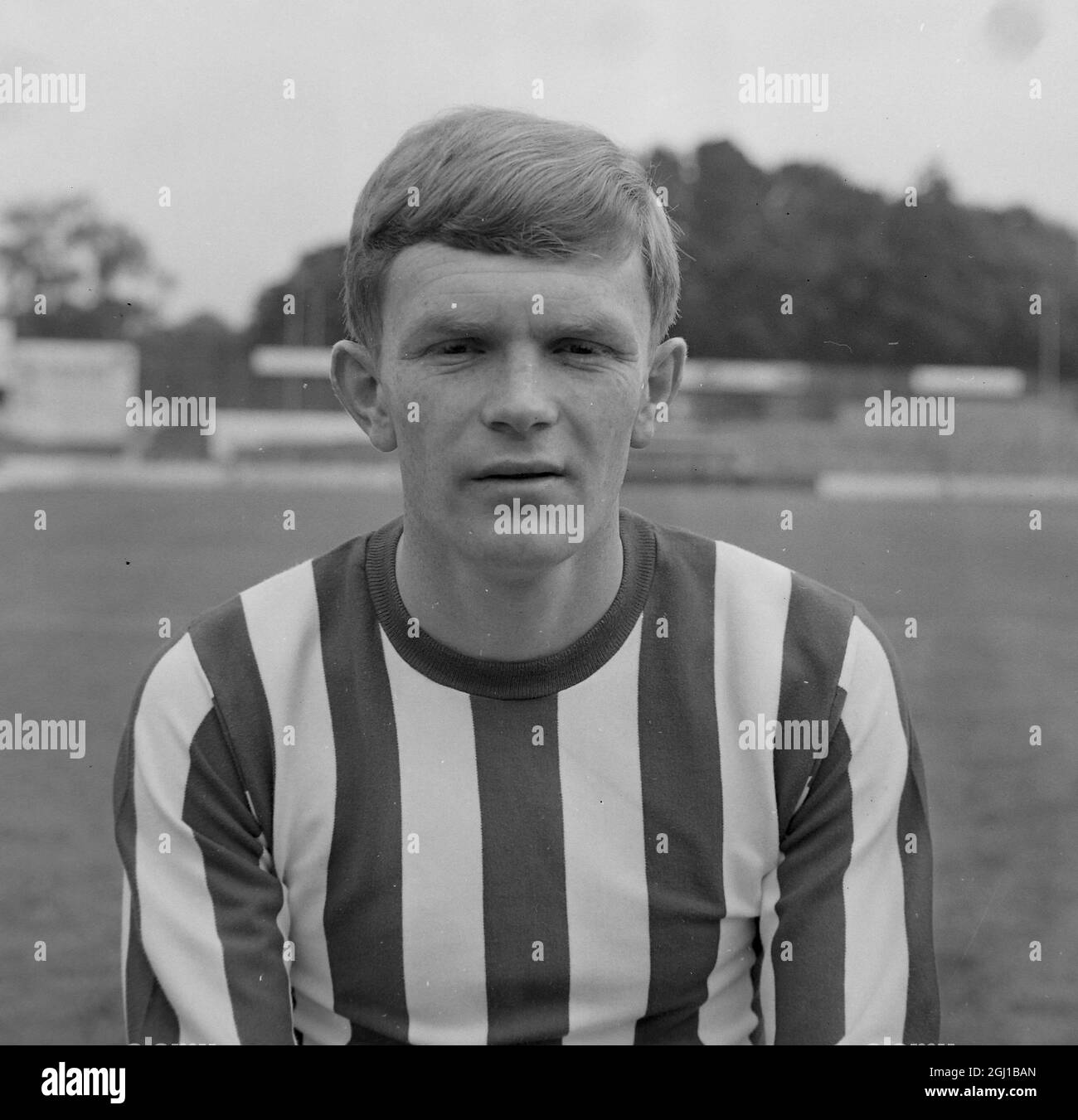 THOMAS HARE - PORTRAIT OF FOOTBALLER OF SOUTHAMPTON FC FOOTBALL CLUB ...