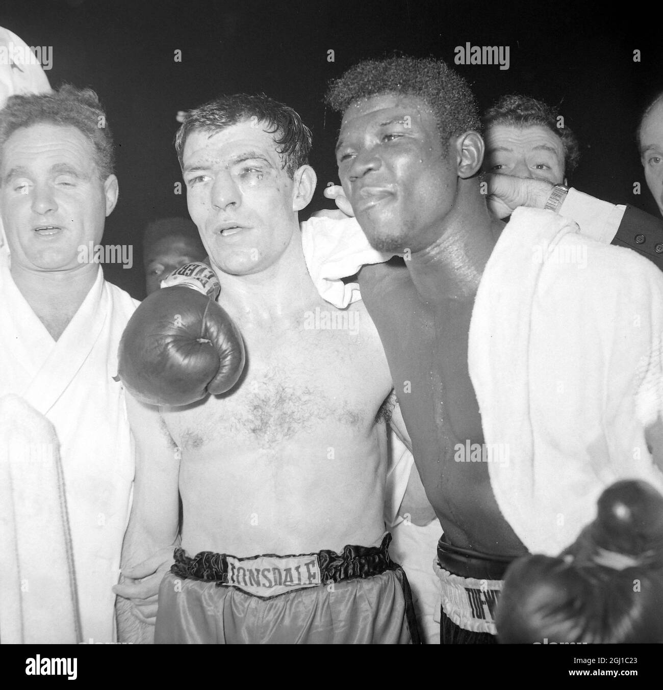BOXING EMILE GRIFFITH E WITH BRIAN CURVIS IN LONDON / ; 22 SEPTEMBER ...