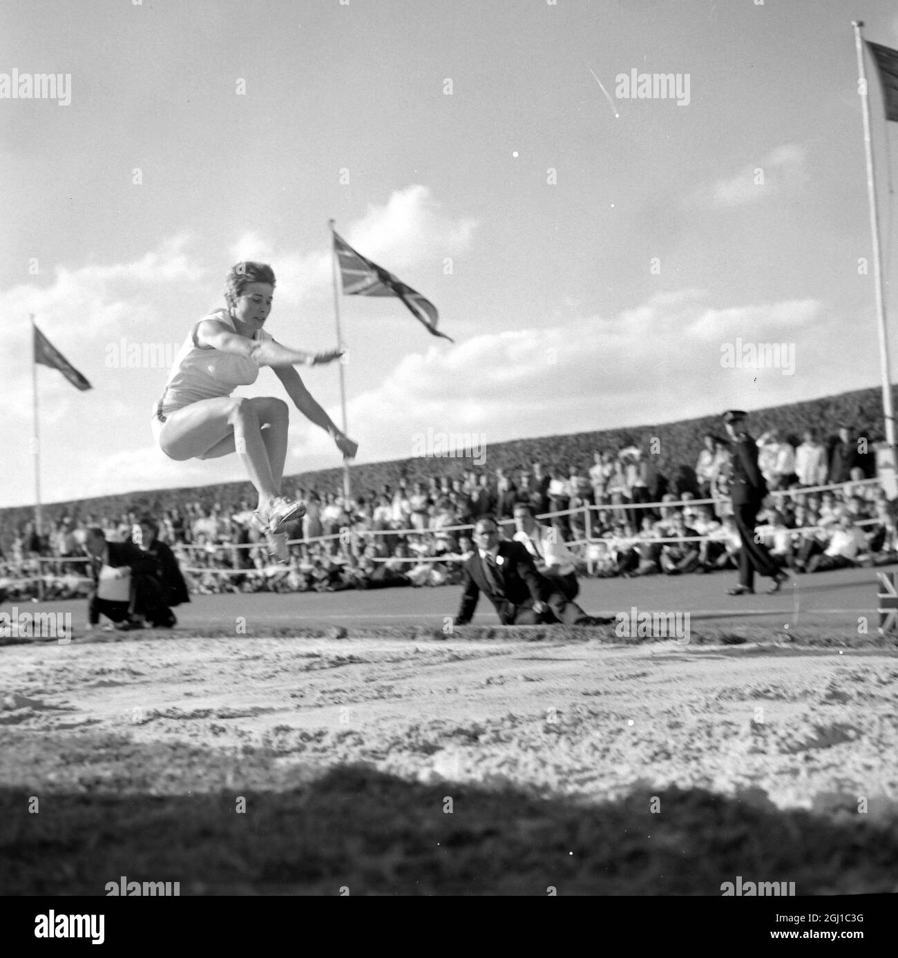 Mary rand 1964 hi-res stock photography and images - Alamy