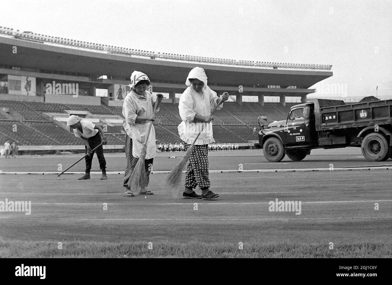 Tokyo summer olympics in 1964 hi-res stock photography and images - Alamy
