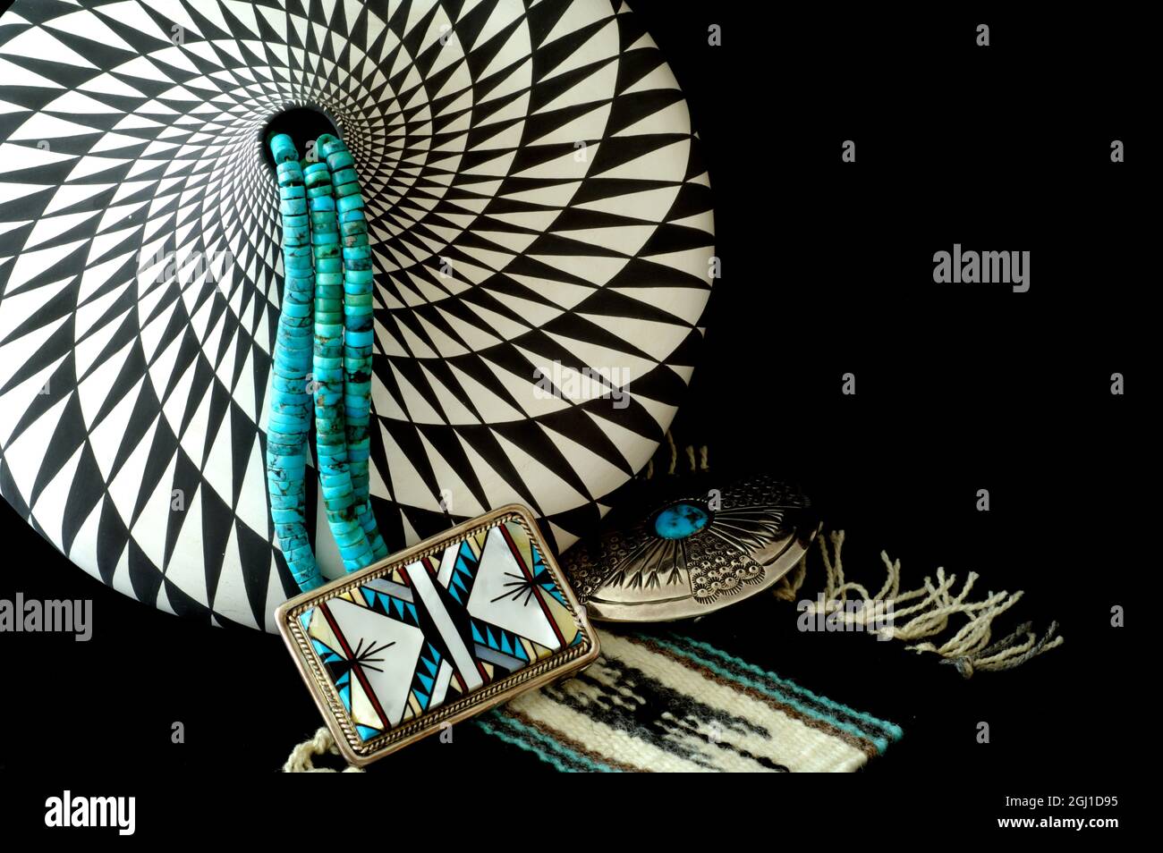 Pueblo pottery arizona hi-res stock photography and images - Alamy