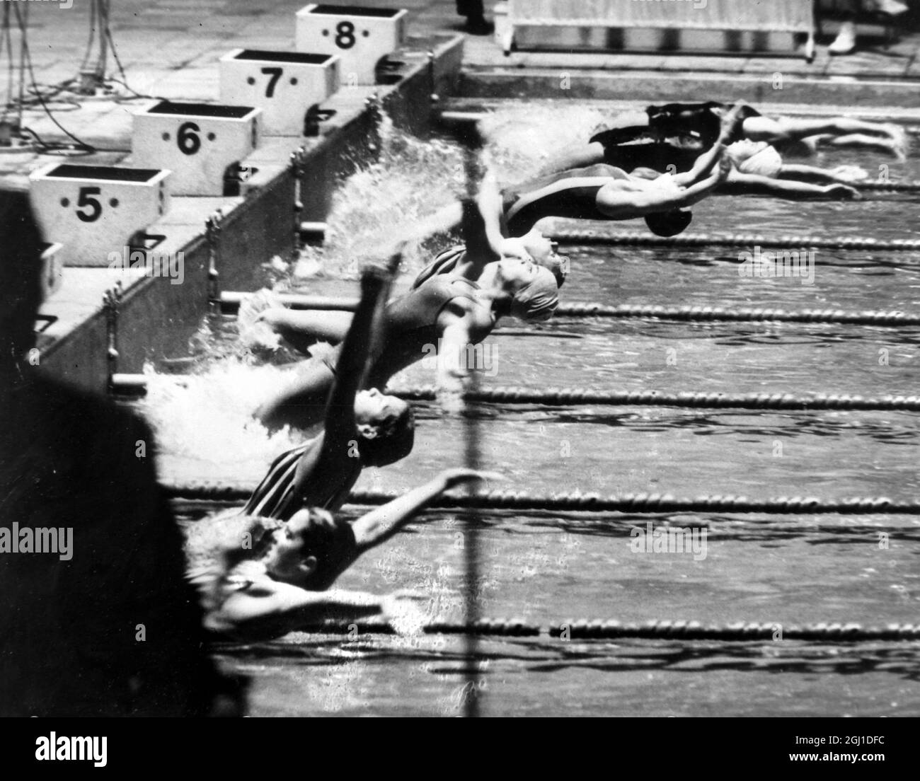 1964 olympic swimming hi-res stock photography and images - Alamy