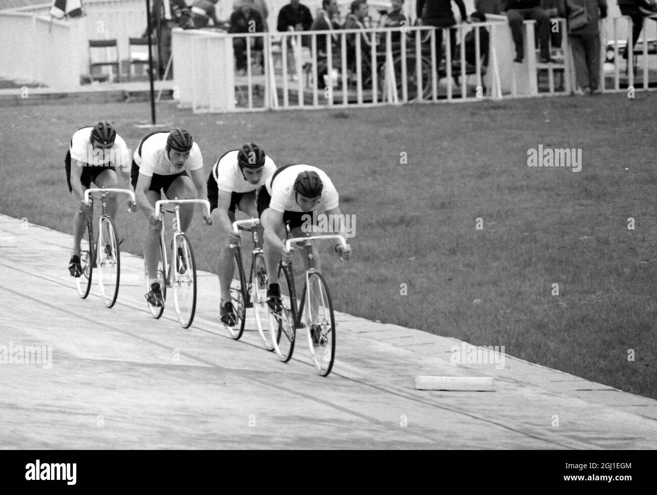 Cycling at the olympic games 1964 hi-res stock photography and images ...