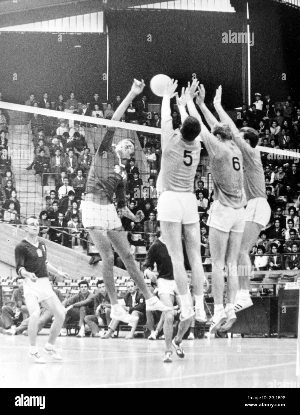 1964 olympic volleyball Black and White Stock Photos & Images - Alamy
