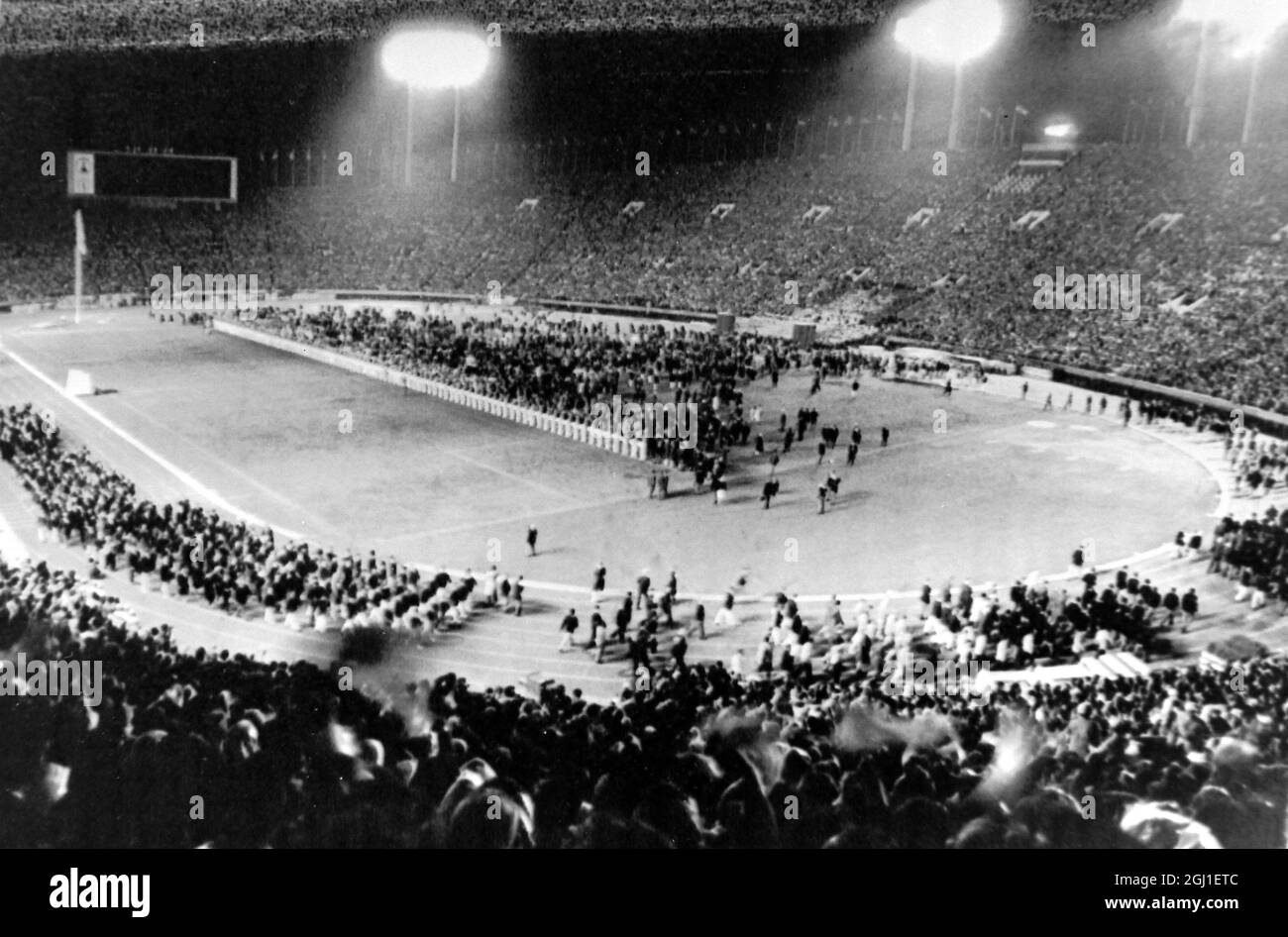 Olympic tokyo 1964 ceremony hi-res stock photography and images - Alamy