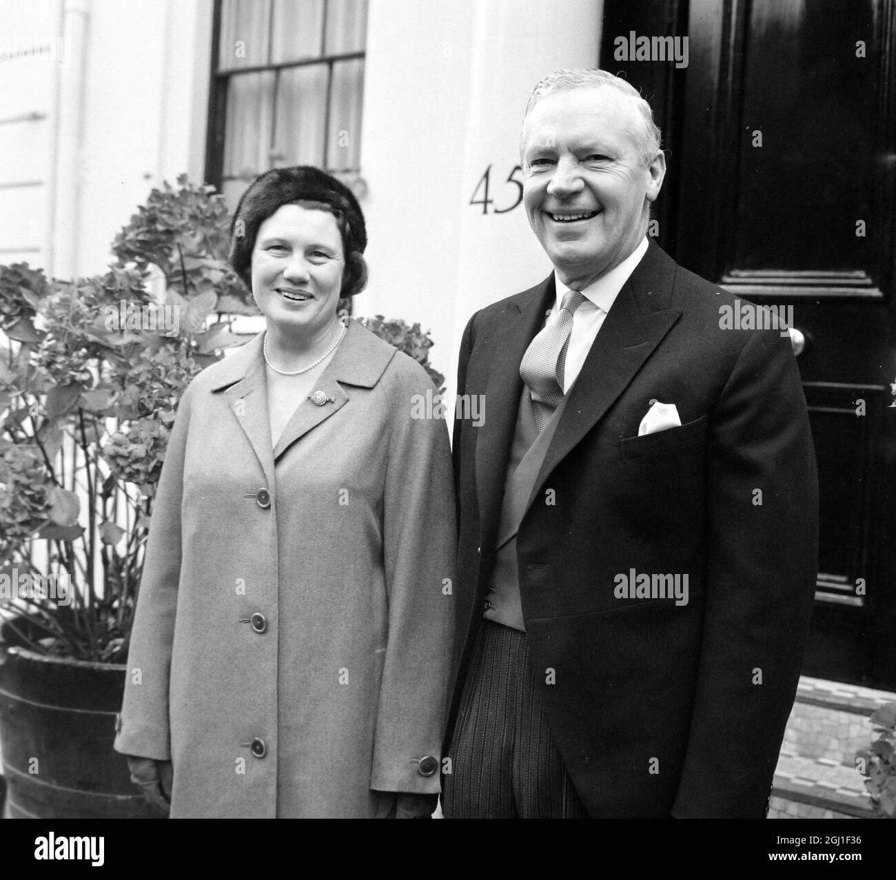 Commissioer hi-res stock photography and images - Alamy