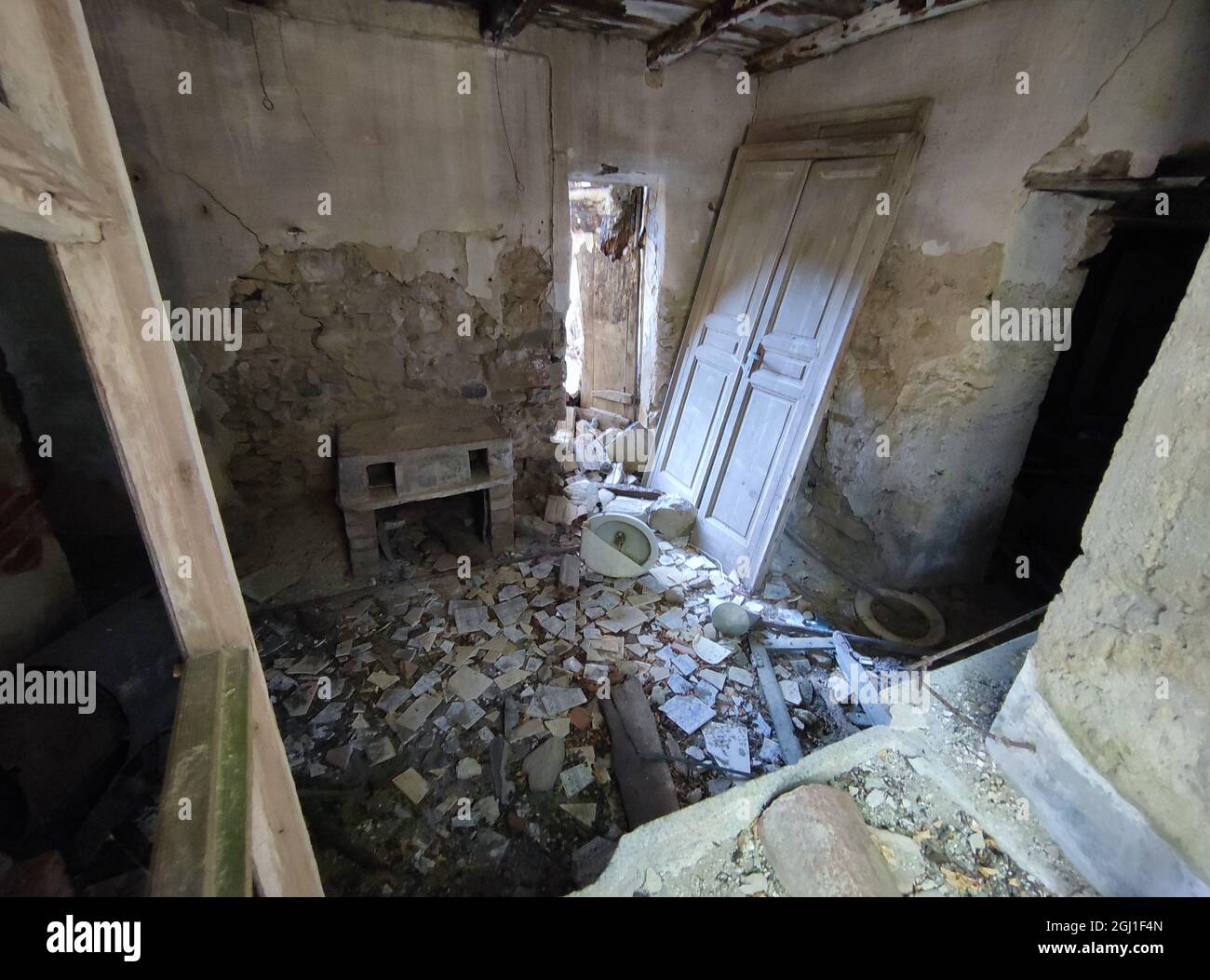 old abandoned roof collapsed farm house in pedmont northen italy Stock ...