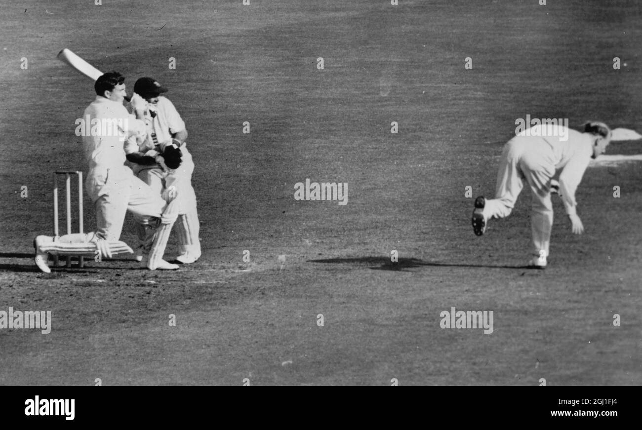 Australia vs england Black and White Stock Photos & Images - Alamy