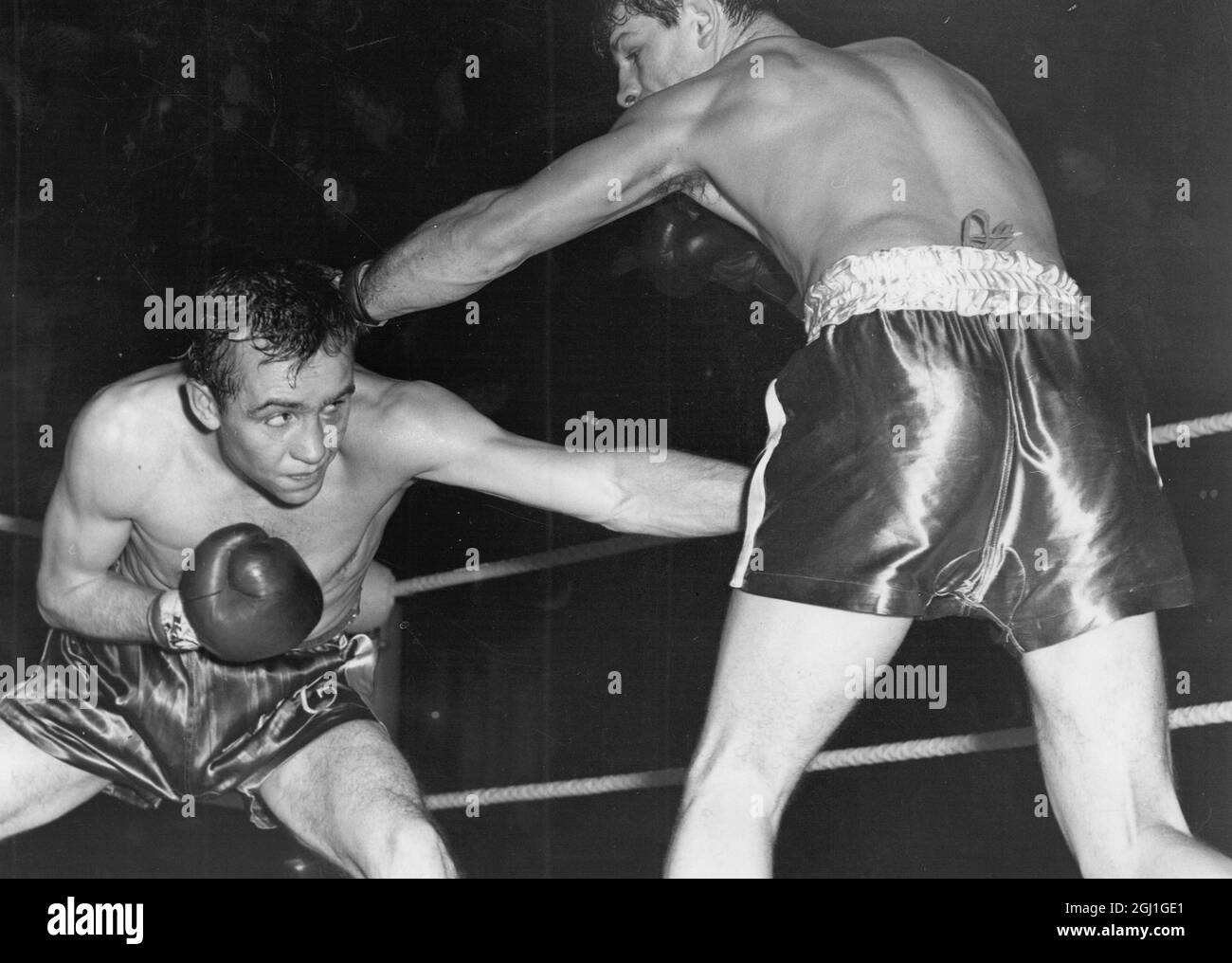 London royal alber hall hi-res stock photography and images - Alamy