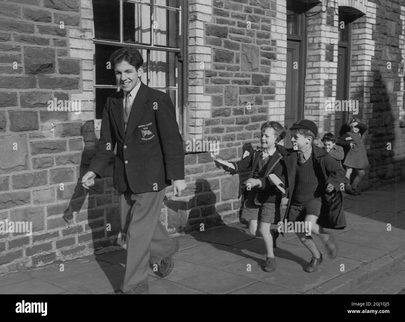 Dai Dower - one-time European flyweight champion followed by boys ...