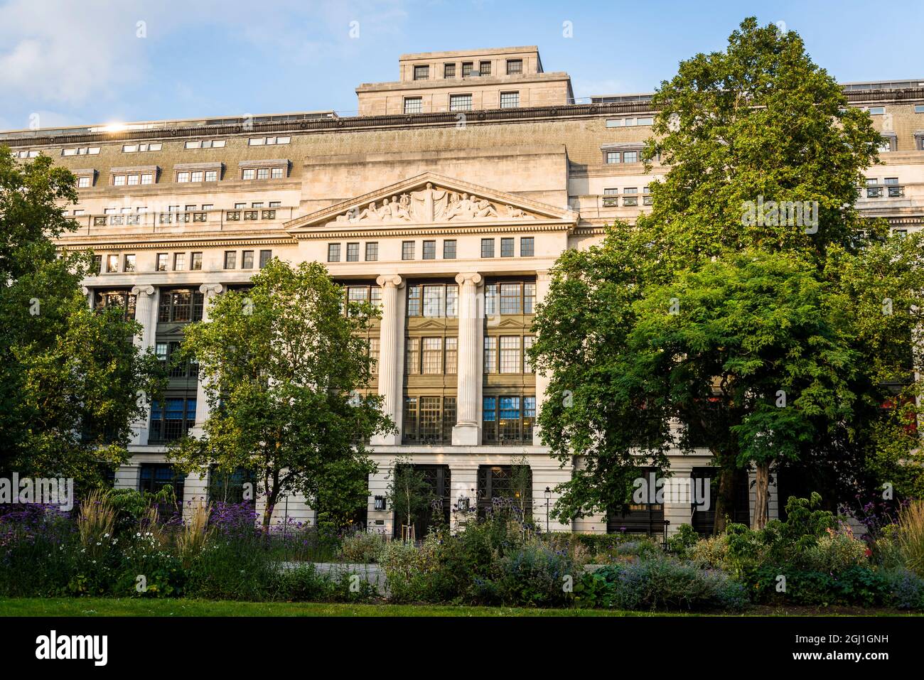 Victoria House, a neoclassical building and Bloomsbury Square Gardens ...