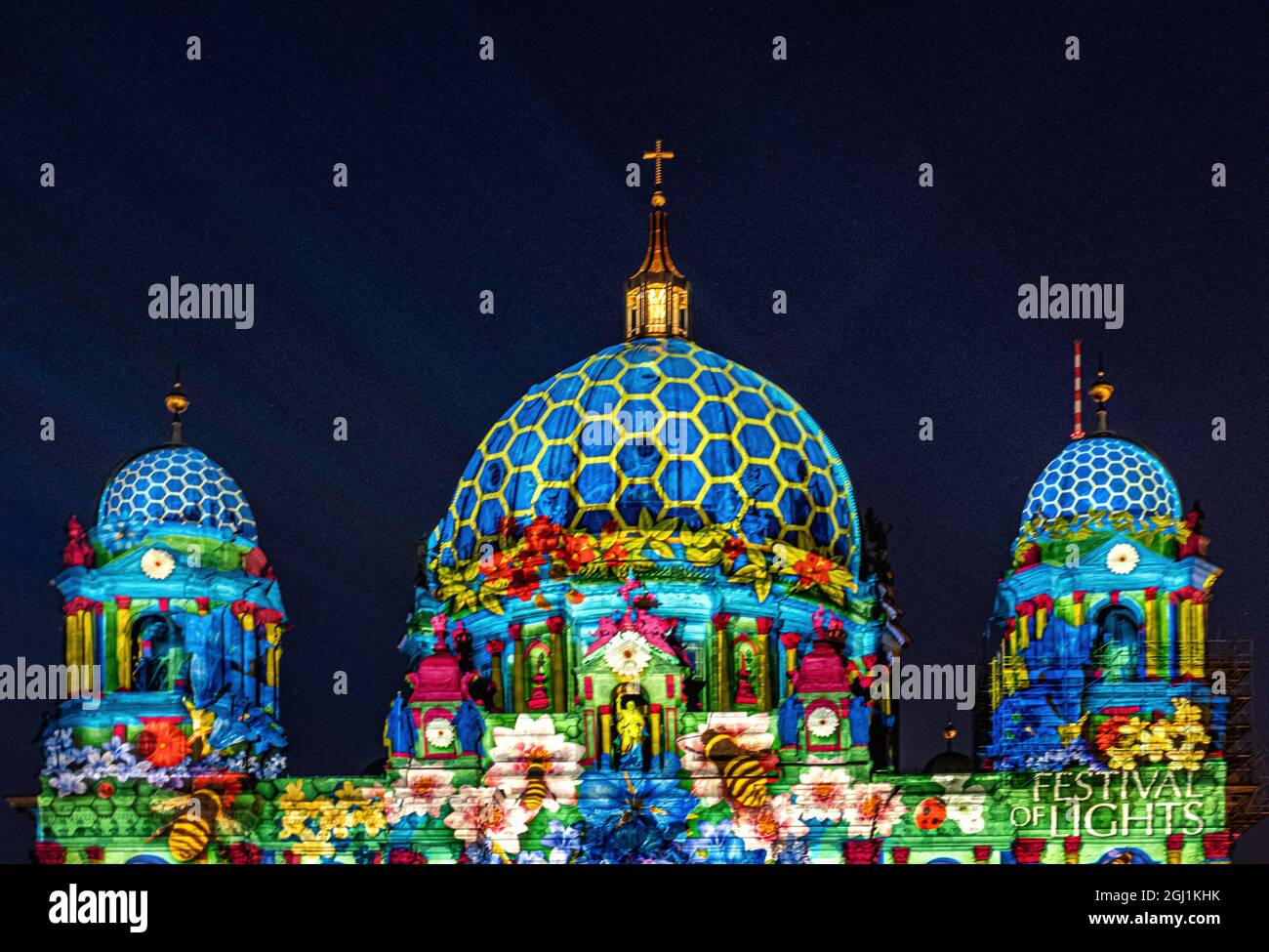 Germany, Berlin, Mitte 7th September 2021. Berliners enjoy the annual ...