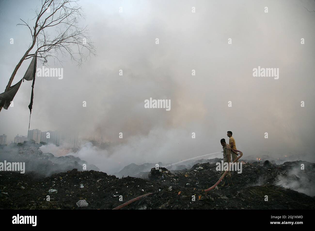 Solid waste management india hi-res stock photography and images - Alamy