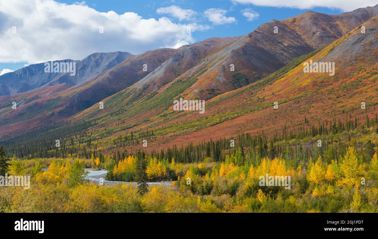 Brooks mountain range hi-res stock photography and images - Alamy
