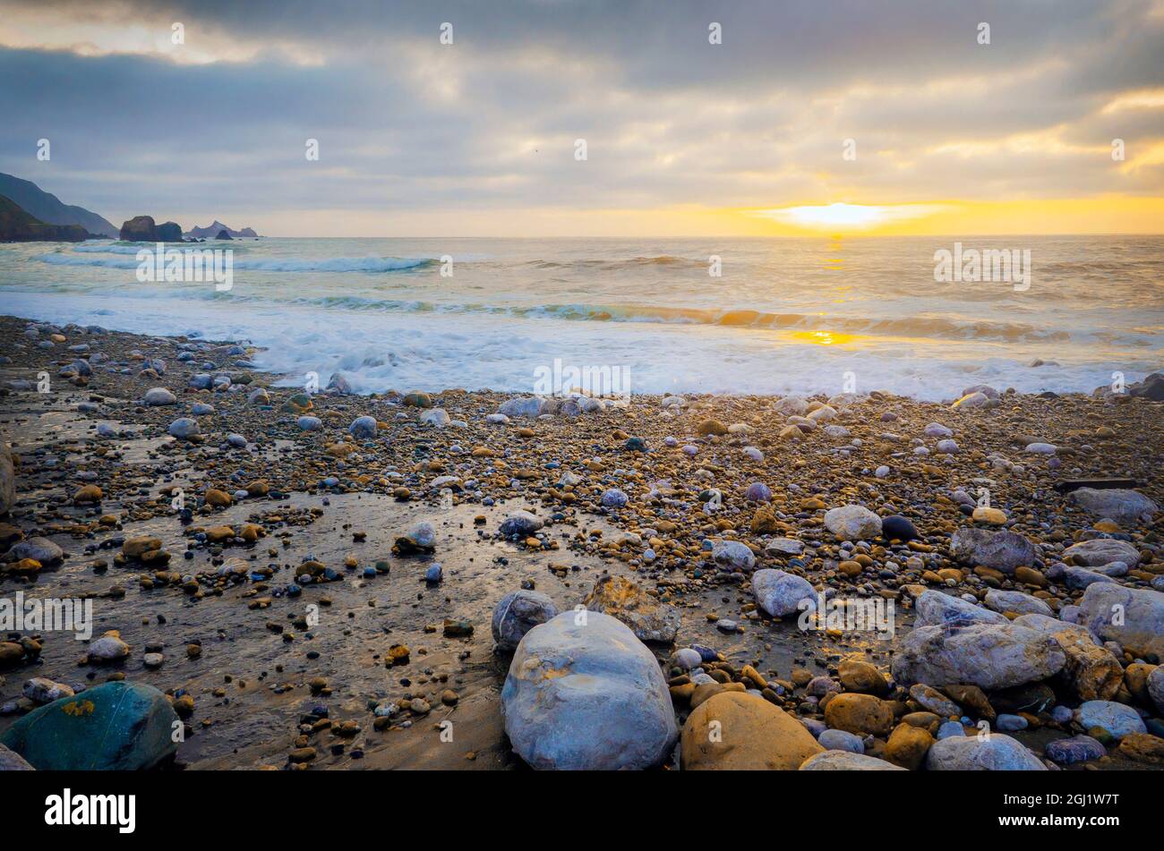Pacifica sunset hi-res stock photography and images - Alamy