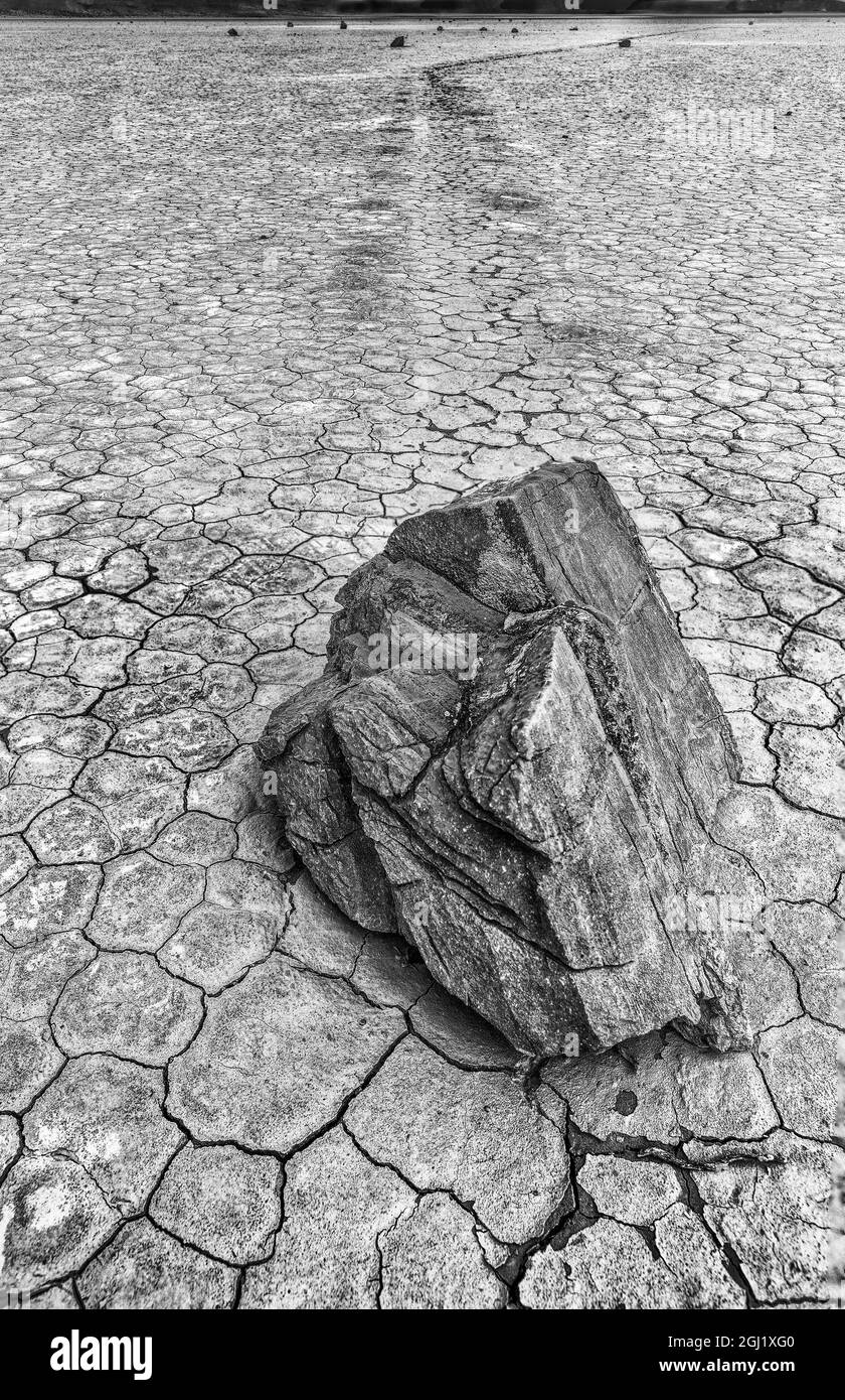 Moving rock hi-res stock photography and images - Alamy