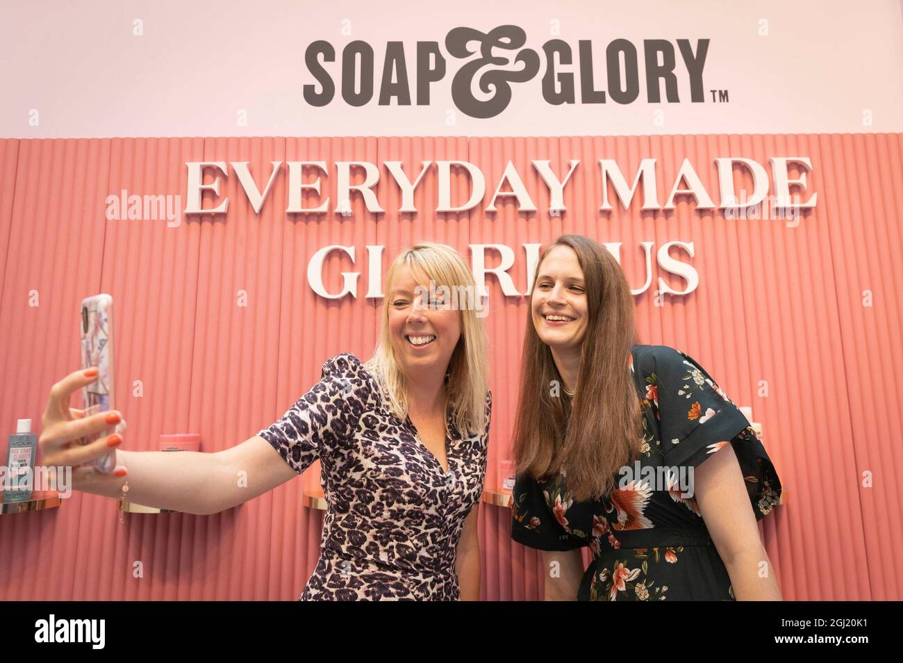 Beautyweek hi-res stock photography and images - Alamy