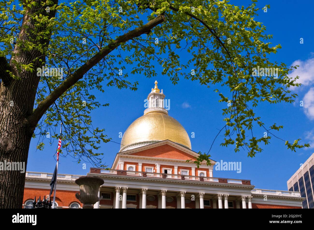 The Massachusetts State House on the Freedom Trail, Boston ...