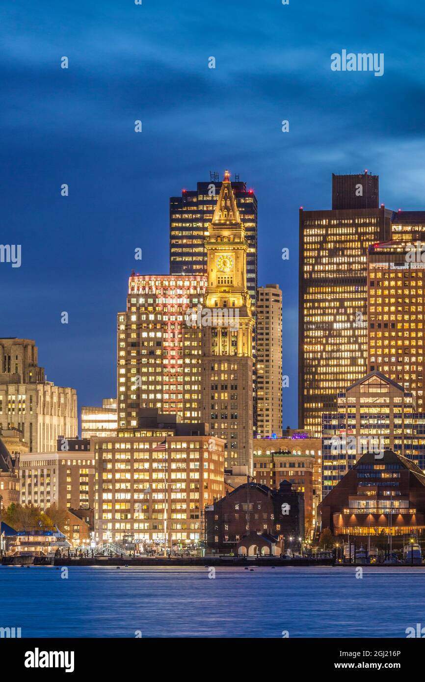 Boston harbor city skyline hi-res stock photography and images - Alamy