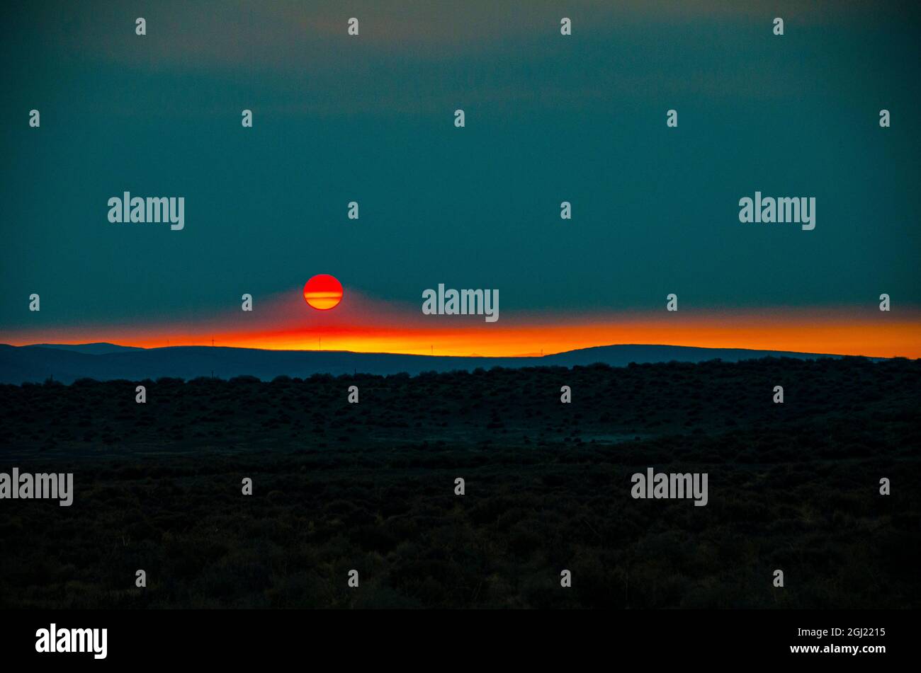 Nightingale mountains hi-res stock photography and images - Alamy