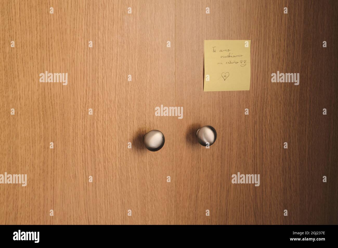 Nice love note written in spanish Stock Photo - Alamy