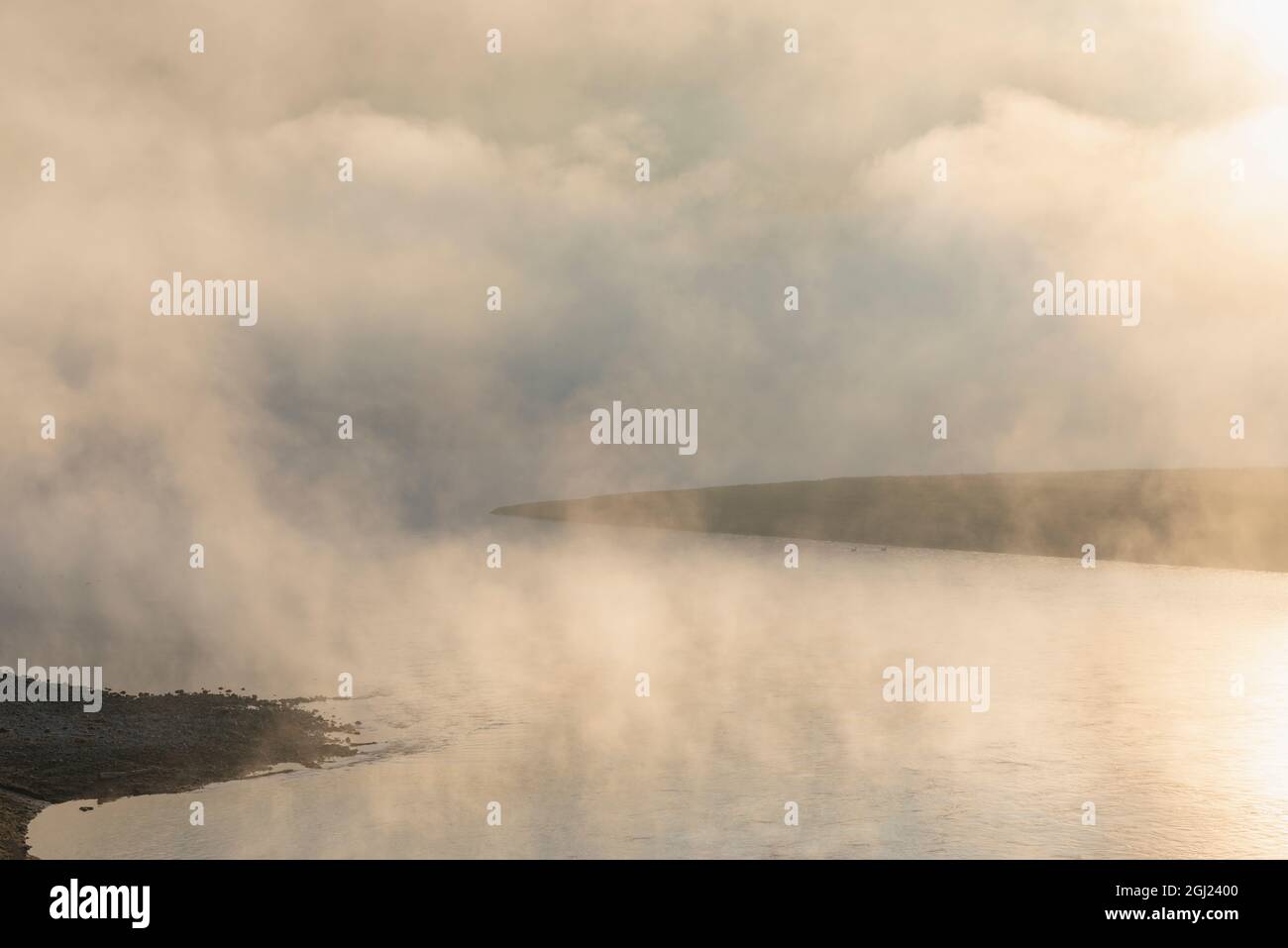 USA, Oregon, Farewell Bend State Park, Sunrise through fog over the ...